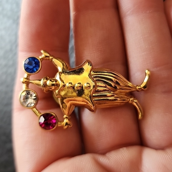 Monet | Jewelry | Vtg Monet Pin | Poshmark